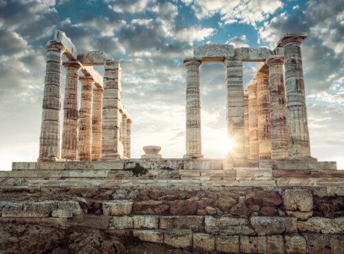 What is a Stoic Person Like, How Do They Act & Behave?