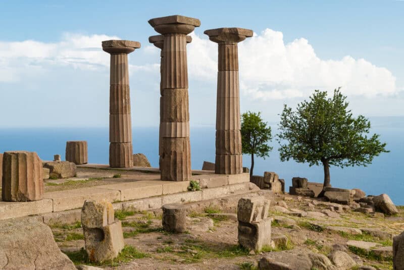 Is Being Stoic a Good Quality, or a Bad Quality? – Stoic Simple