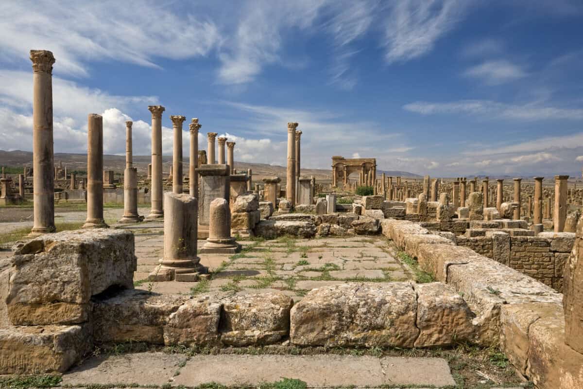 Stoic Face: The Features & Expressions of a Stoic Person – Stoic Simple